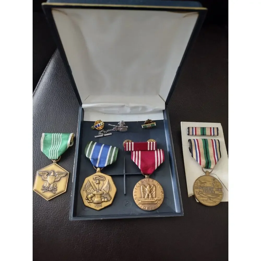 Unbranded | Other | Lot Of 4 Vintage Us Military Army Medals Ww2 ...